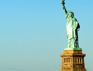 Statue of Liberty Photo powerpoint template PowerPoint Templates Free ...